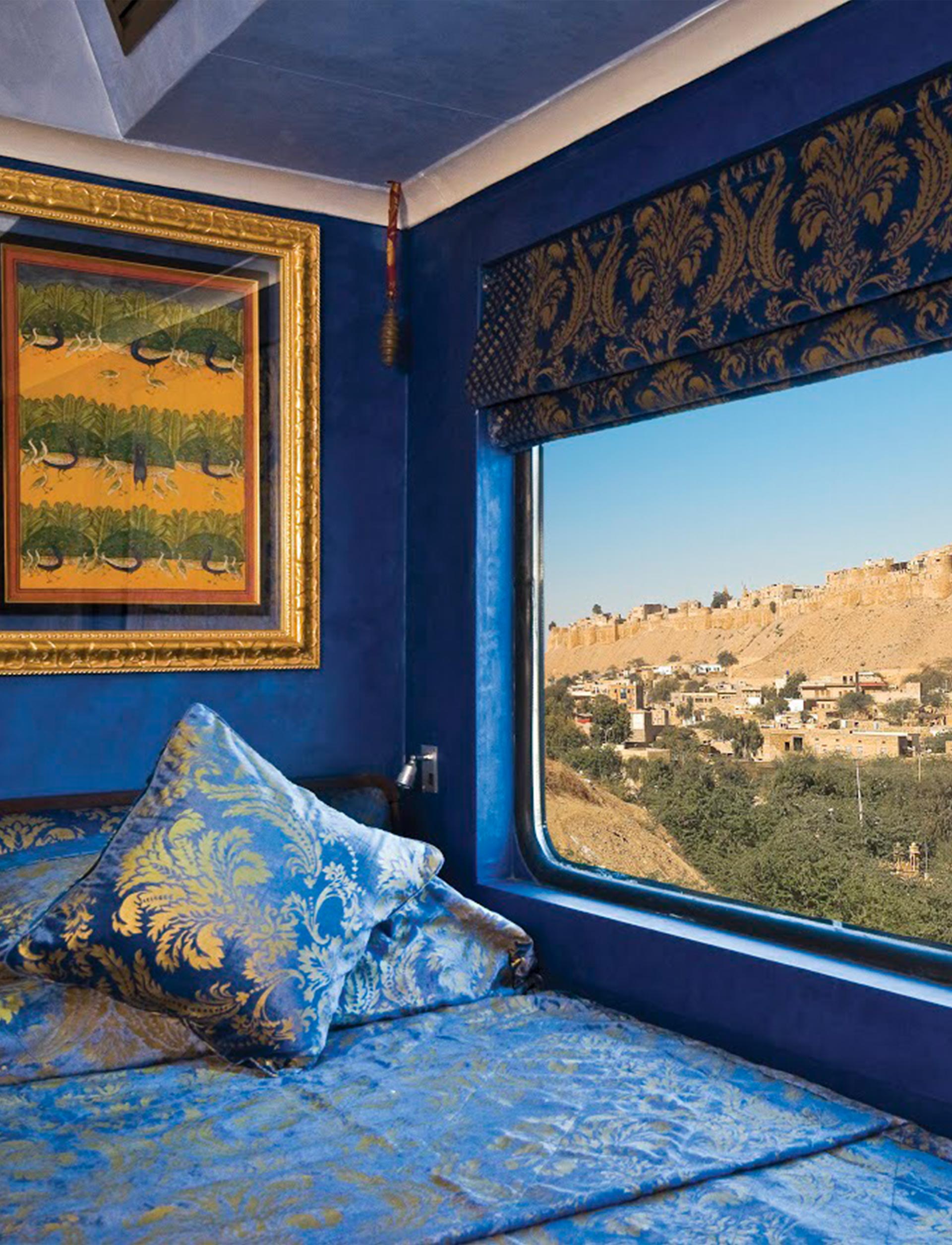 A ROYAL RIDE: GLIMPSE INTO THE MOST LUXURIOUS TRAINS IN INDIA - TPM