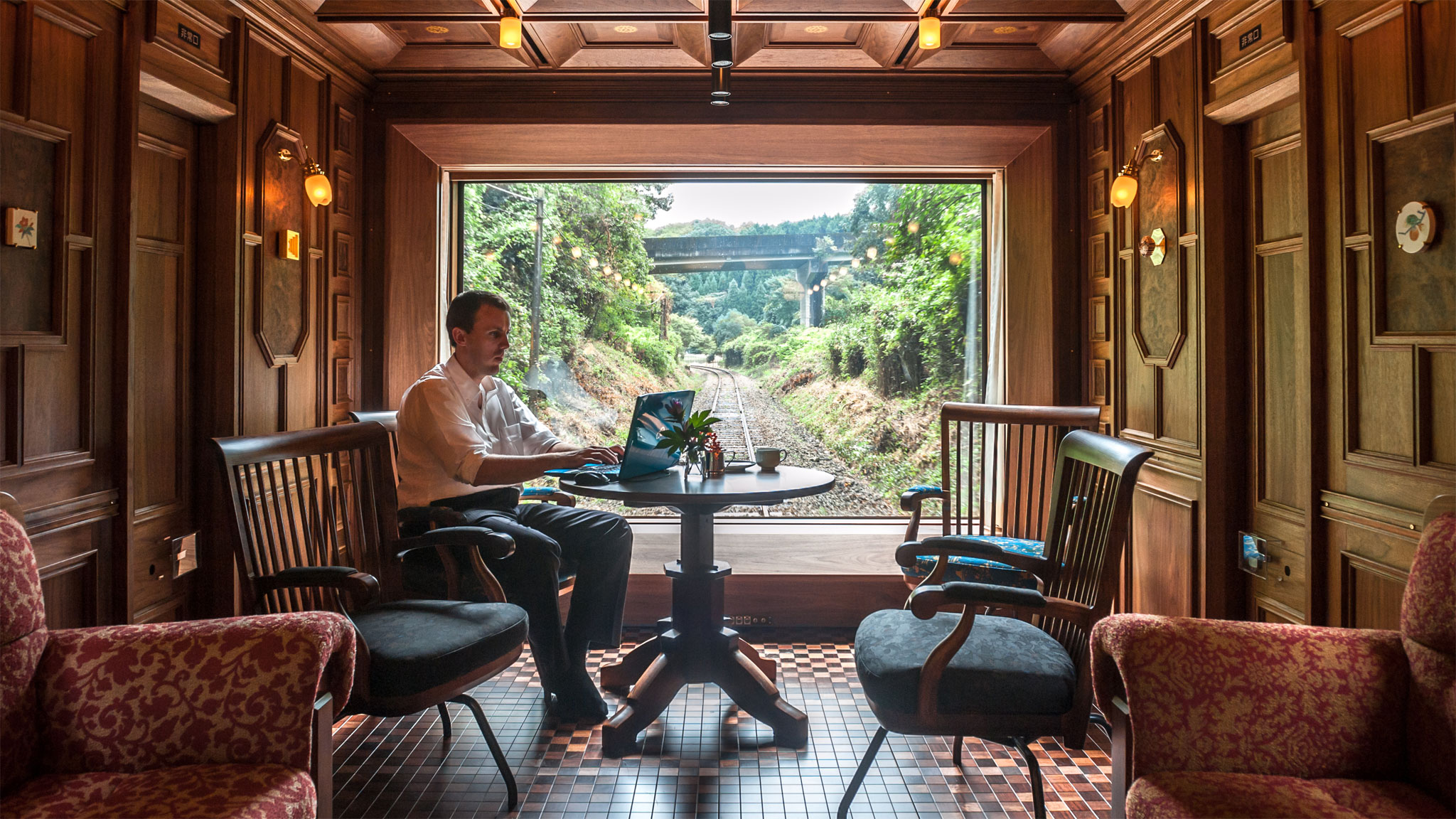 5 MOST LUXURIOUS TRAINS IN THE WORLD THAT REDEFINE VINTAGE CHARM - TPM