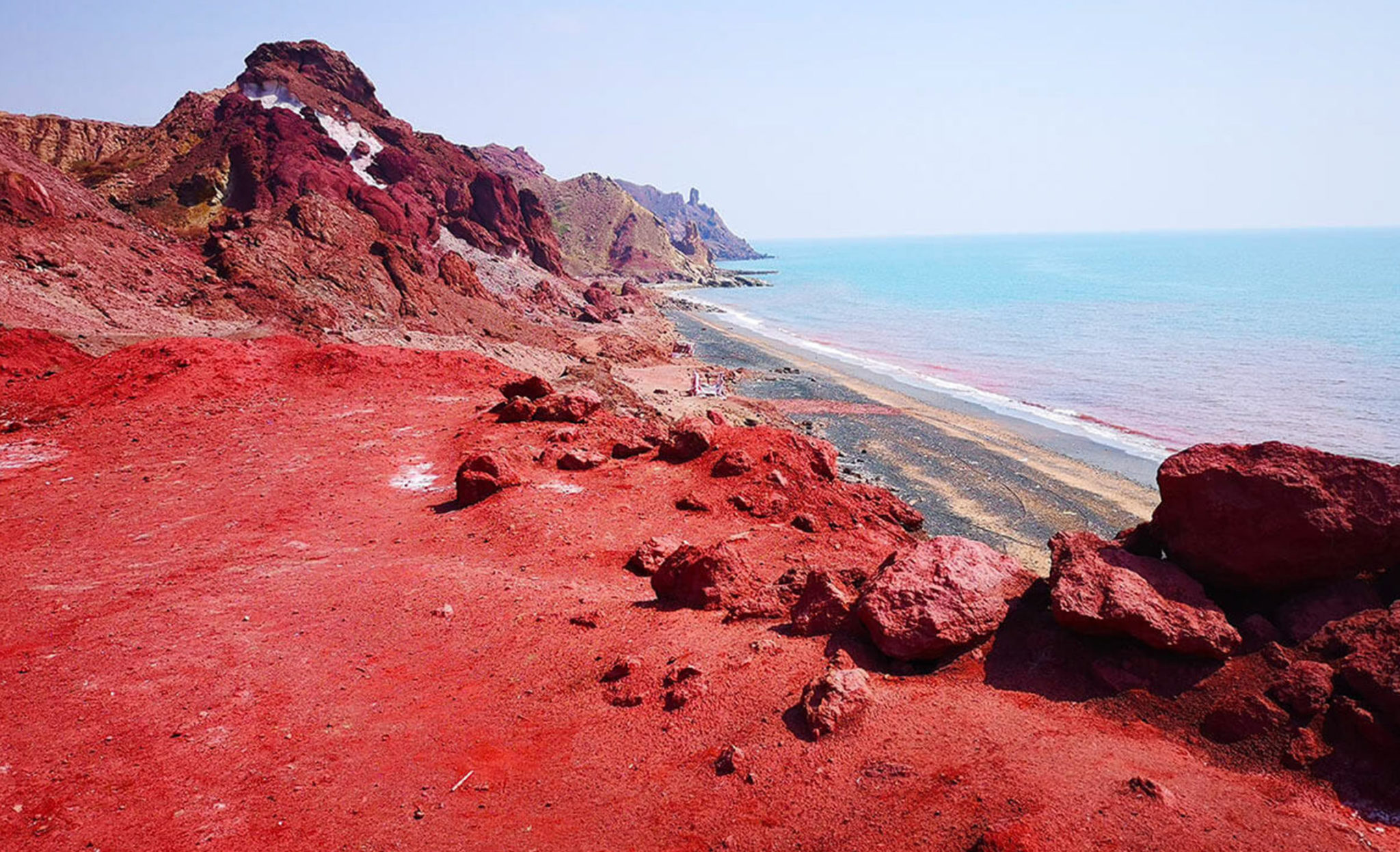A TRAVEL GUIDE TO HORMUZ ISLAND’S RED BEACH IN IRAN - TPM