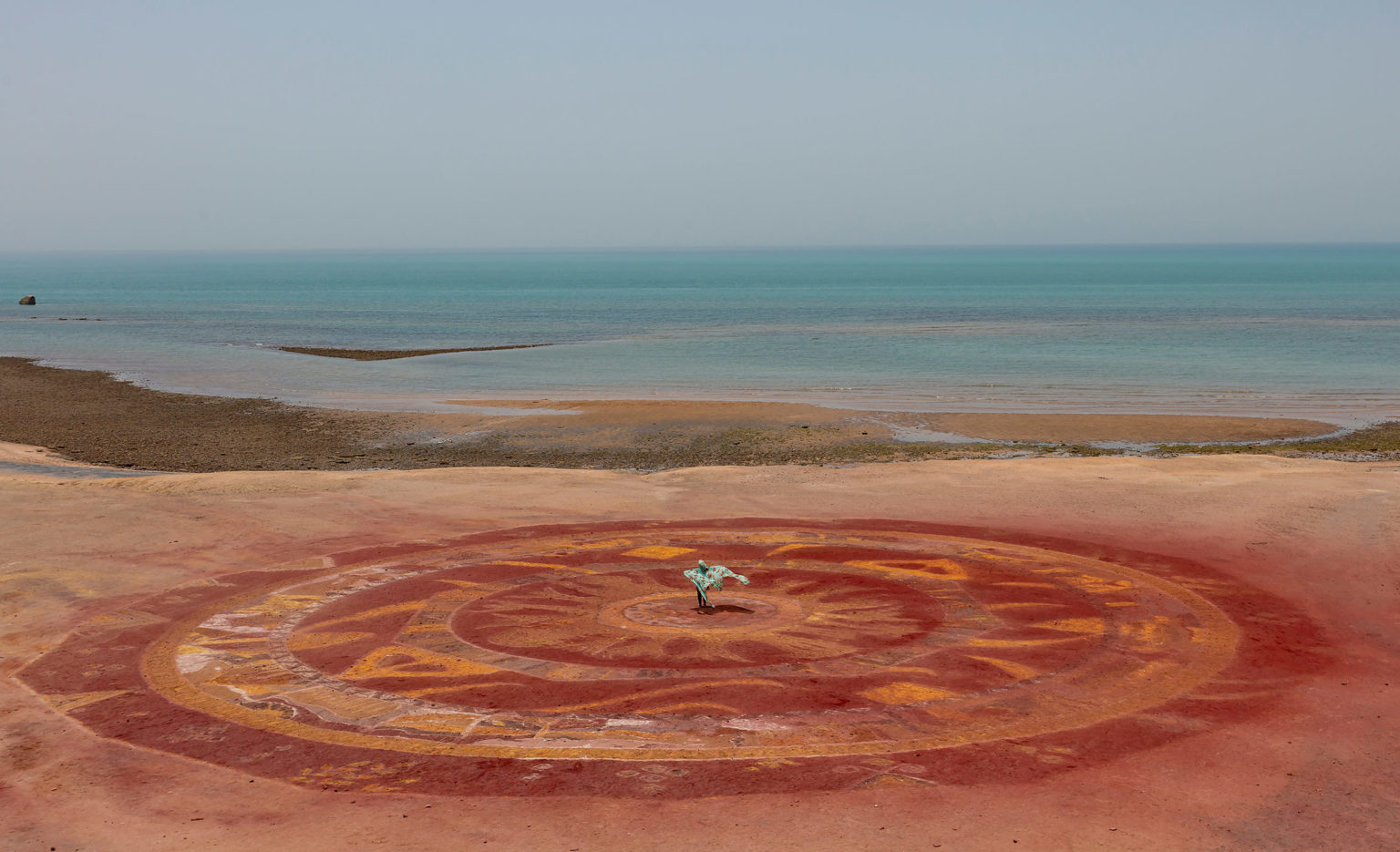 A TRAVEL GUIDE TO HORMUZ ISLAND’S RED BEACH IN IRAN - TPM