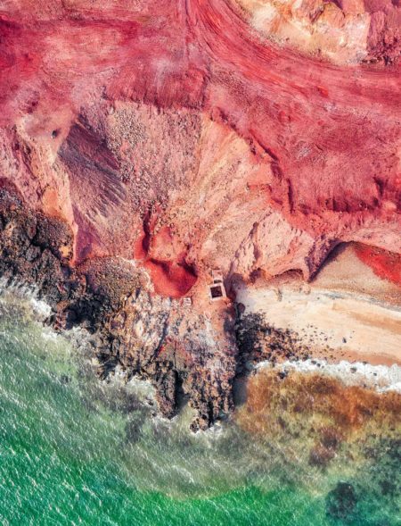 A TRAVEL GUIDE TO HORMUZ ISLAND’S RED BEACH IN IRAN - TPM