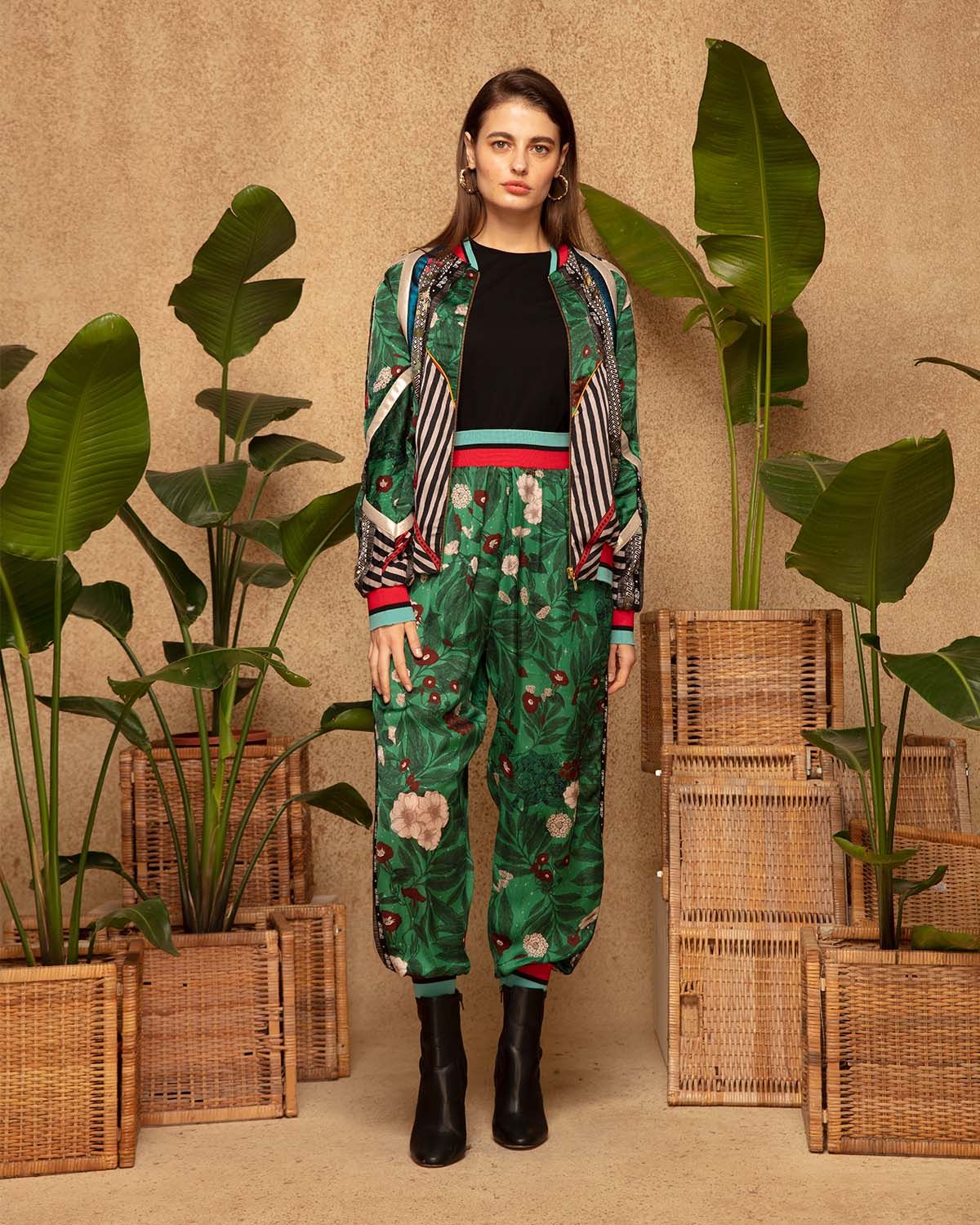 TRAVEL FASHION GUIDE: 5 BASIC AND CHIC AIRPORT LOOK IDEAS - TPM