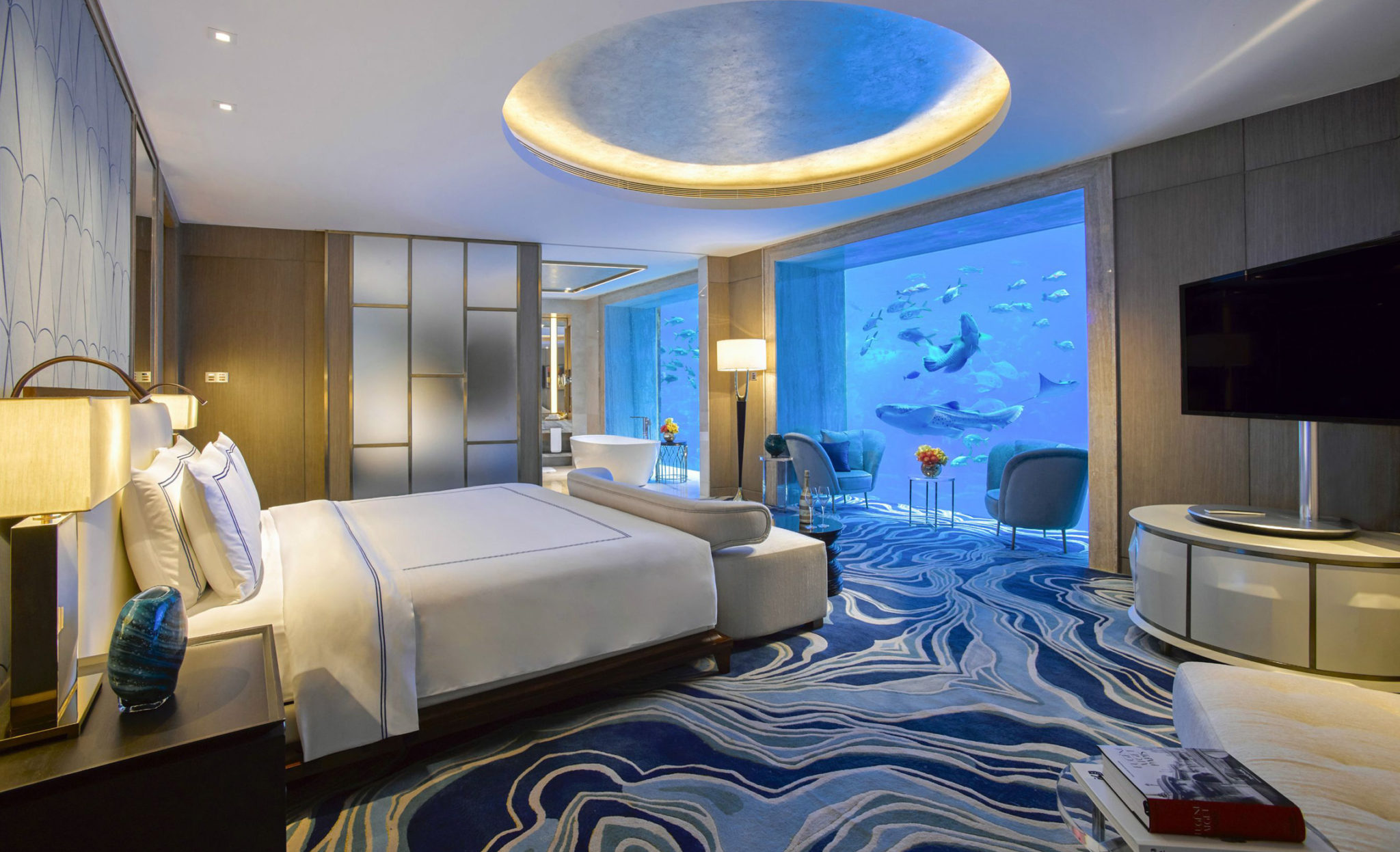 TOP 7 UNDERWATER HOTELS IN THE WORLD THAT ARE LUXURY KALEIDOSCOPES TO ...