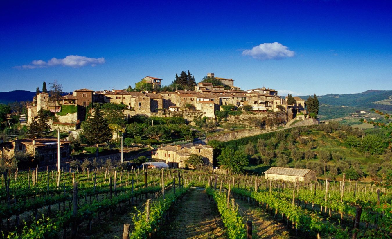EXPERIENCE THE COUNTRYSIDE OF ITALY AT THESE 5 QUAINT FARM STAYS - TPM