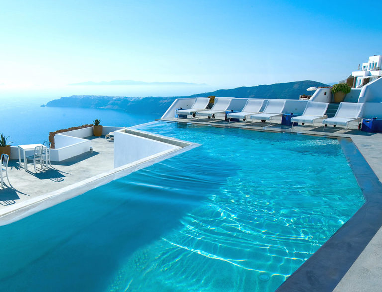 5 MOST AMAZING HOTEL POOLS IN THE WORLD