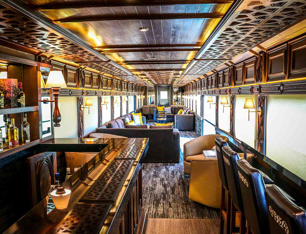 5 Most Luxurious Train Rides Offering Drinks And Striking Views Across ...