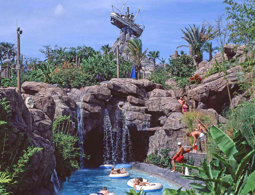 5 Coolest Water Parks In The United States To Beat The Heat This Summer ...