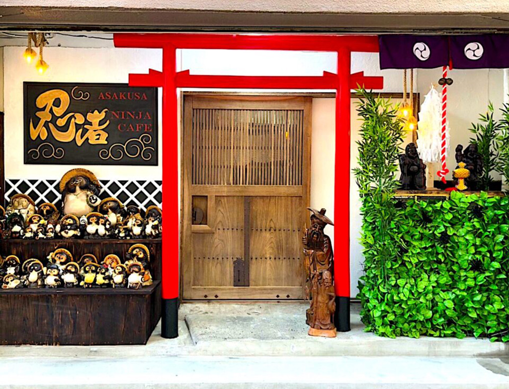 These cafes in Japan just don’t serve food but a whole package!